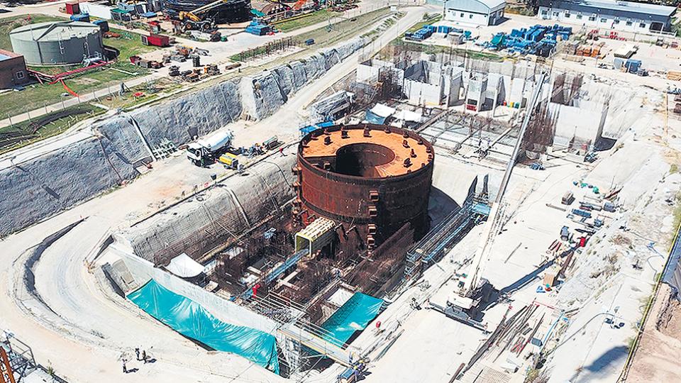 Está en riesgo el CAREM, el 1° reactor nuclear de diseño argentino ...